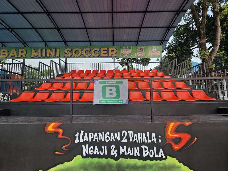 “Mini Soccer” Masjid Al-Akbar Surabaya Miliki Tribun dan Mural ...